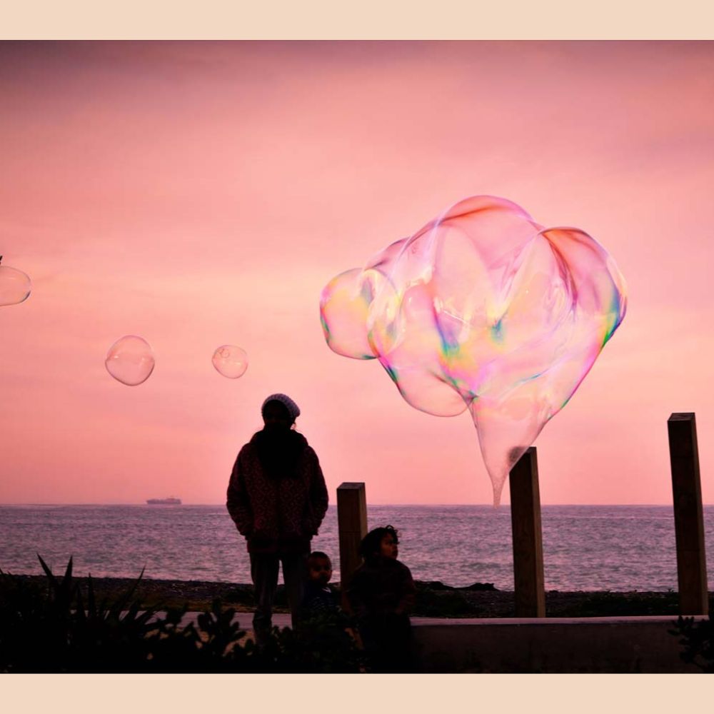 Pour ‘n Play Giant Bubble Kit – Giant Bubbles by Tinka